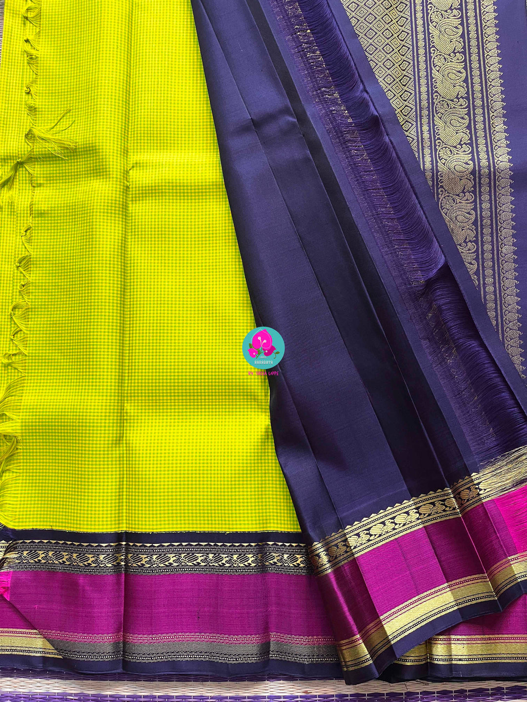 Old school madras checks with vintage border – Srijauppe